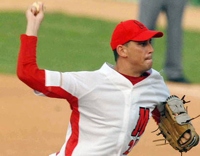 Joel Suárez, líder del box con 13 triunfos • Trabajadores