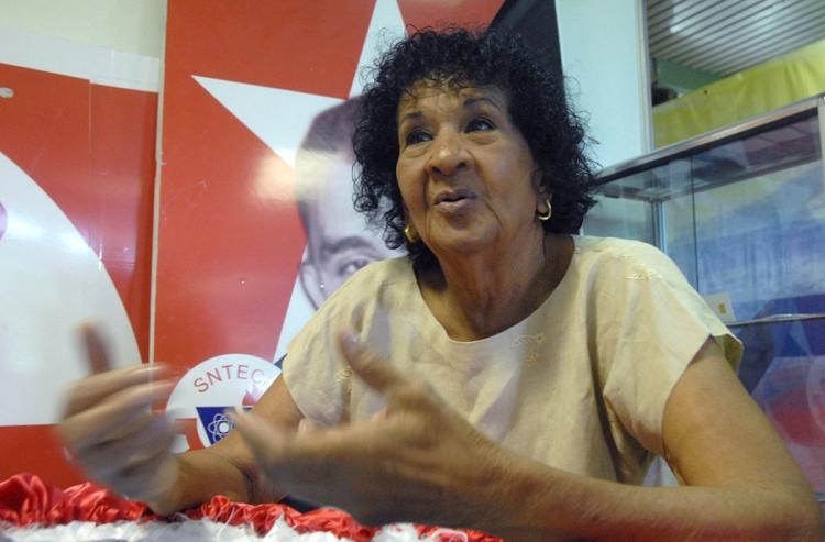 Las razones de Esther • Trabajadores