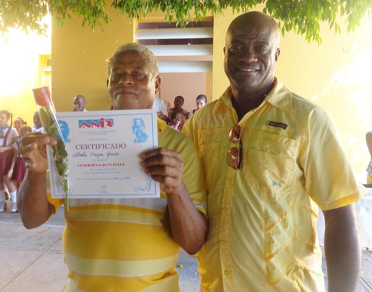 Reconocen a innovadores destacados de Santiago de Cuba • Trabajadores