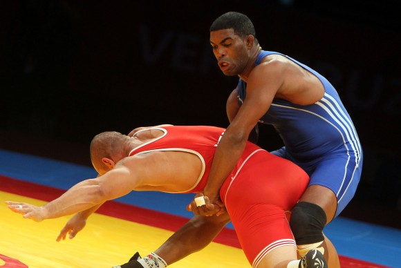 Preselección nacional de lucha en año olímpico • Trabajadores