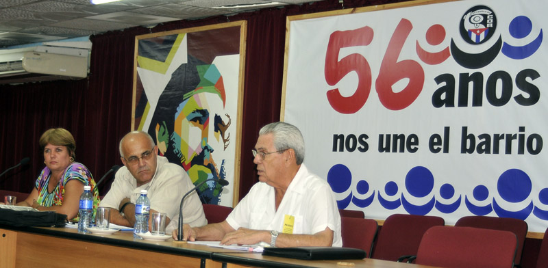 Felicitan los CDR a Fidel en su 90 cumpleaños • Trabajadores