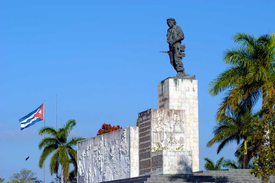 Homenaje al Che en Santa Clara • Trabajadores
