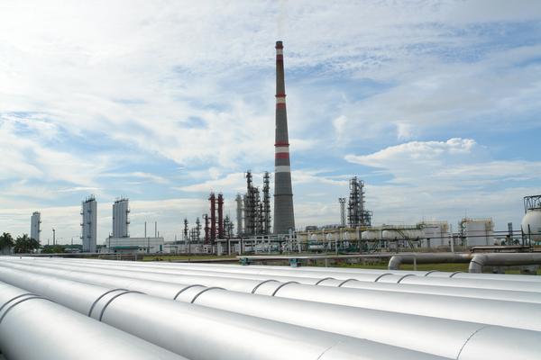 Cuban refinery undergoes comprehensive maintenance process • Trabajadores