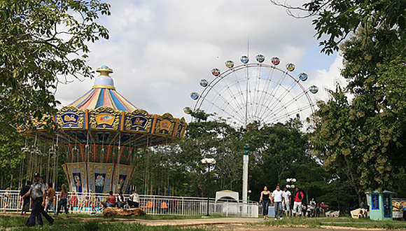 Parque Lenin festeja su cumpleaños 46 • Trabajadores