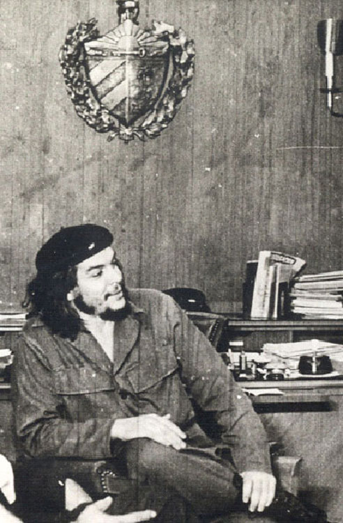 El "Che", presidente del Banco Nacional de Cuba