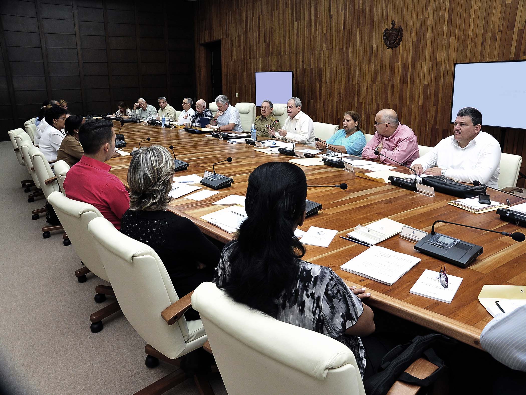 Commission developing draft proposal of a new Cuban Constitution ...