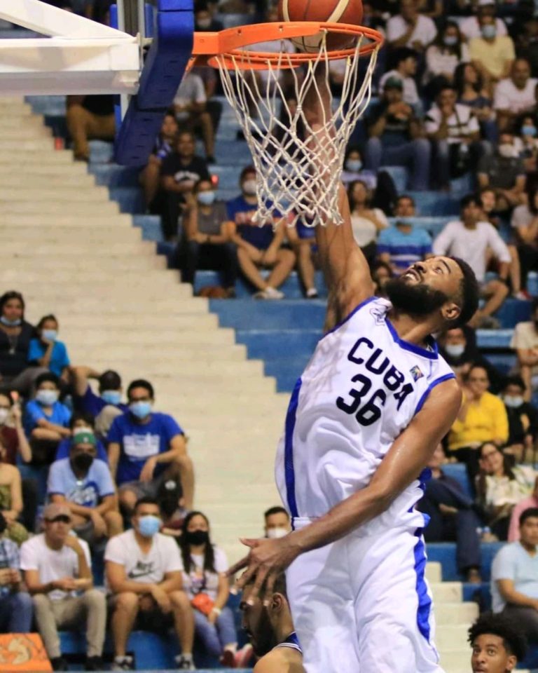 Selección cubana de baloncesto venció 86-70 a El Salvador • Trabajadores