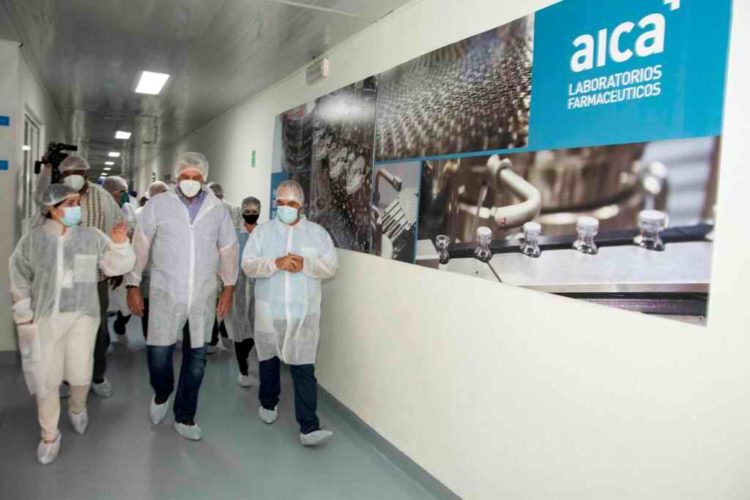 Visita Díaz-Canel Laboratorios AICA y Planta de Insumos Médicos del ...