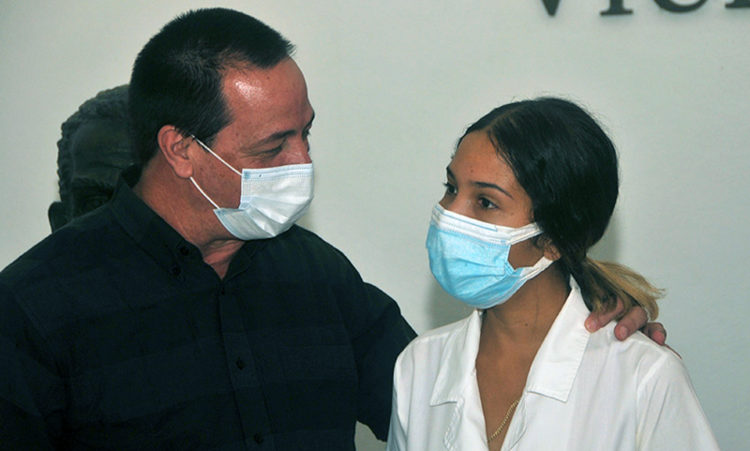 Assel inspira la vocación humanista de Lisdiana Sheila • Trabajadores