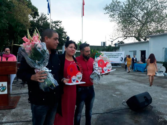 Celebran aniversario 90 de la fundación del SNTA • Trabajadores