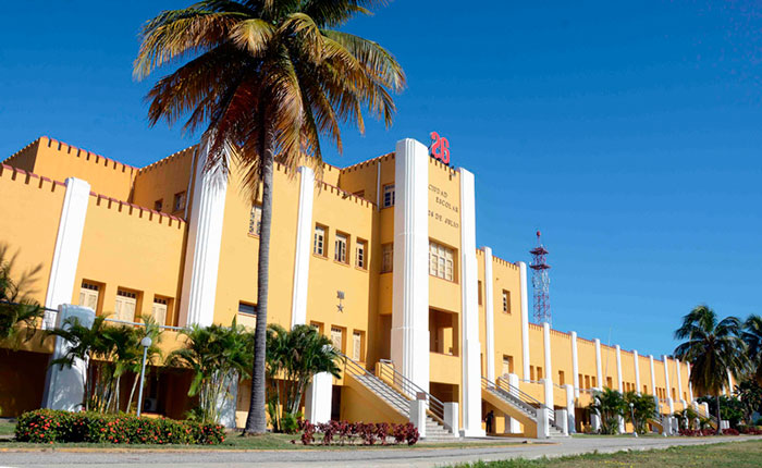 Cuartel Moncada: las huellas de una historia • Trabajadores