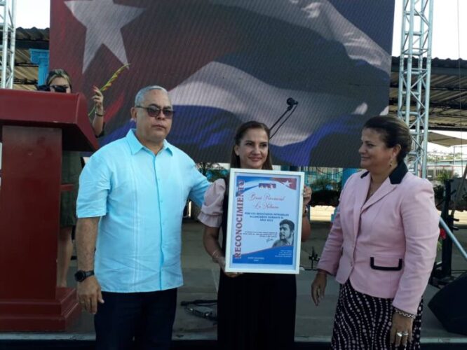 Celebran en La Habana acto nacional por el aniversario 47 de la Anir ...