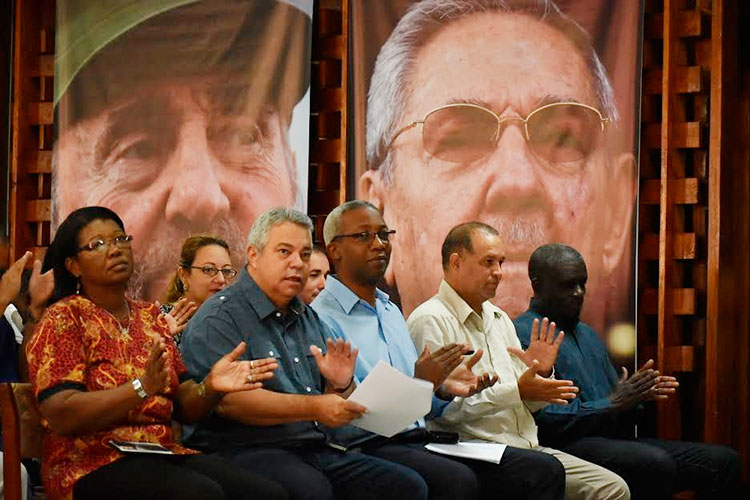Reconocen a destacados de la ANIR (Fotorreportaje) • Trabajadores