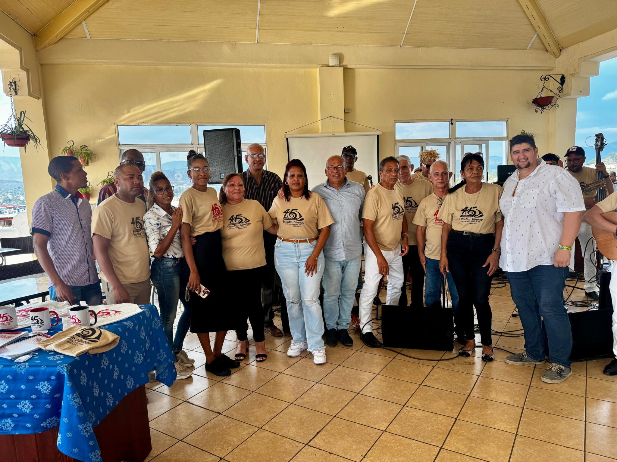 Egrem Santiago de Cuba en jornada de celebración | Trabajadores