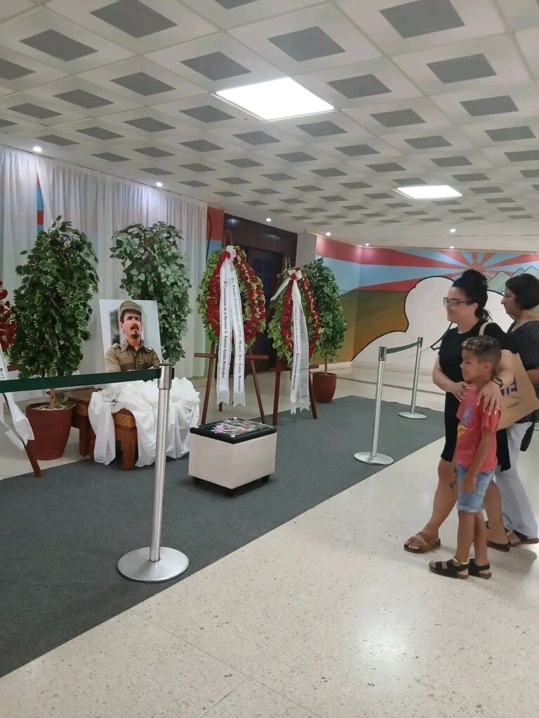 Espirituanos honran la huella imborrable de Ramiro en la provincia ...
