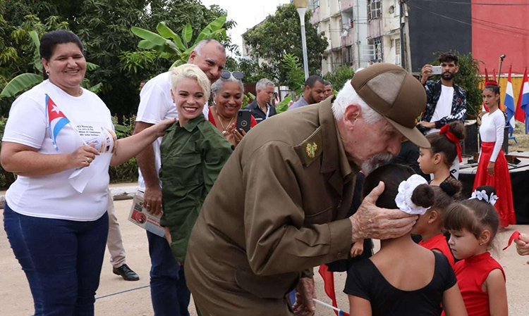 Con la sonrisa del Comandante Ramiro, me quedo | Trabajadores